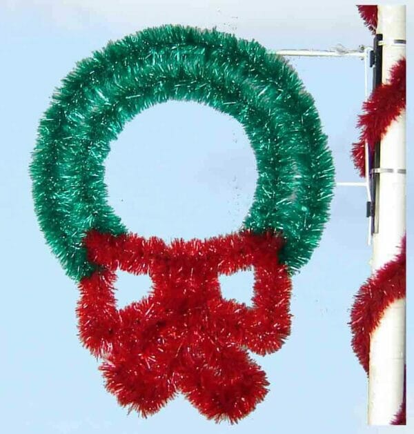 Pole Mounted Christmas Decorations - Creative Displays, Inc.