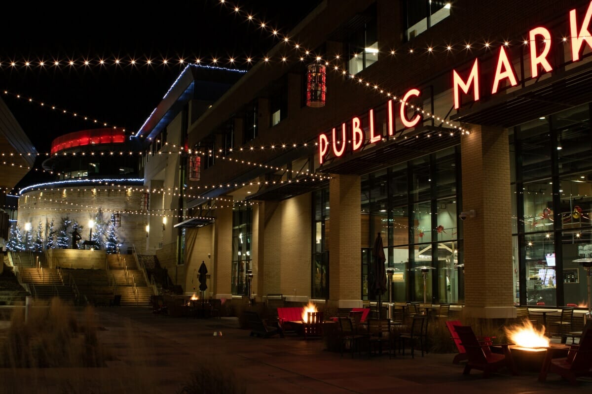 Commercial Holiday Lighting Supplies & Designs