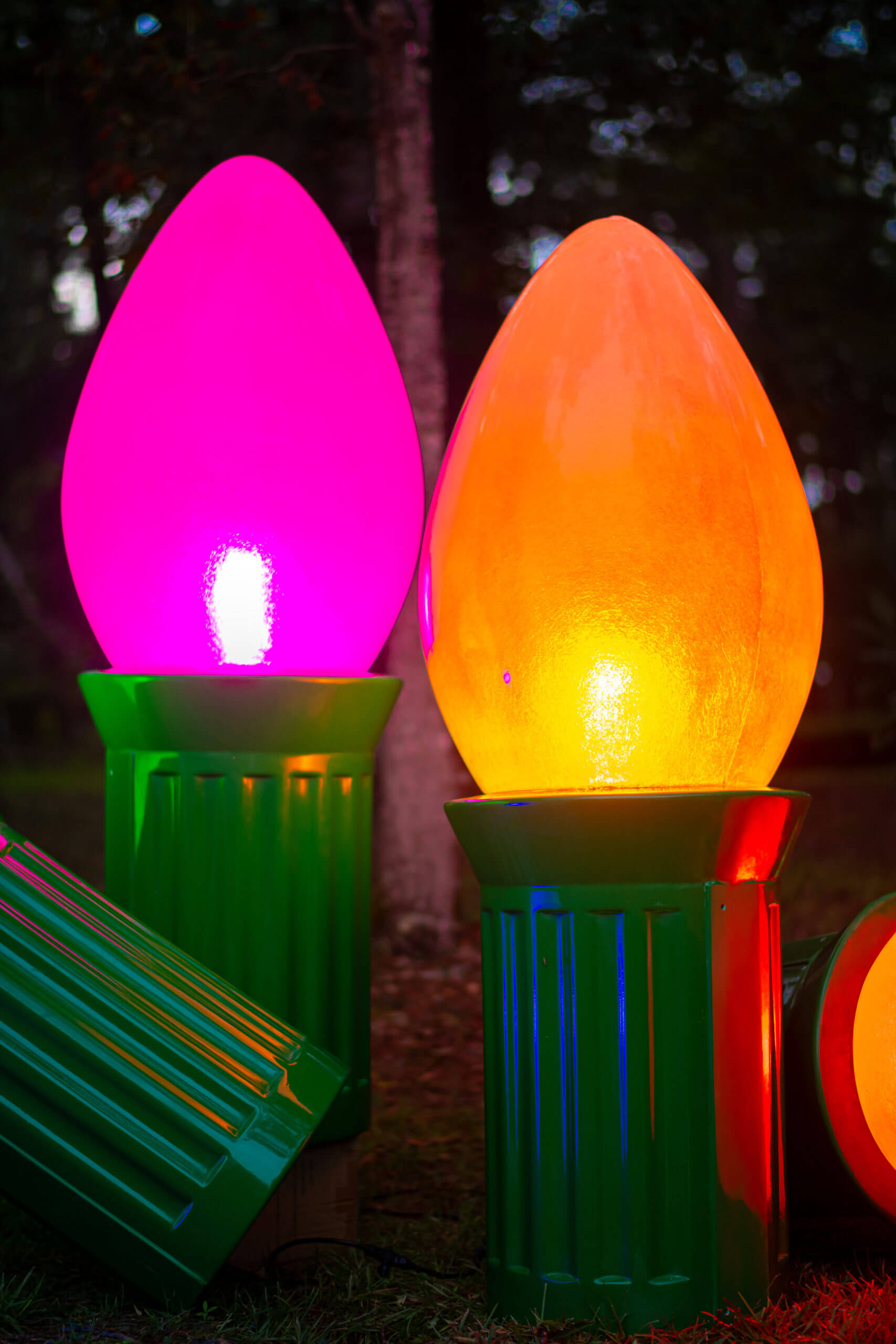 TRANSLUCENT LARGE RGB BULBS - Creative Displays