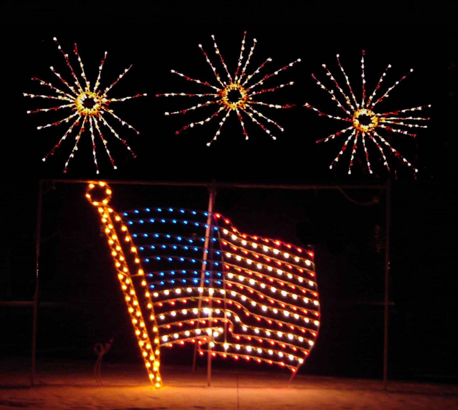 FLAG WITH ANIMATED STARBURST - Creative Displays